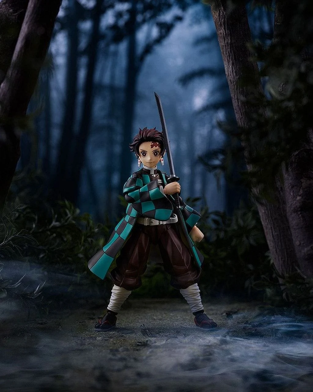 Demon Slayer - Tanjiro Kamado - DX Edition - Action Figure in Egypt ...